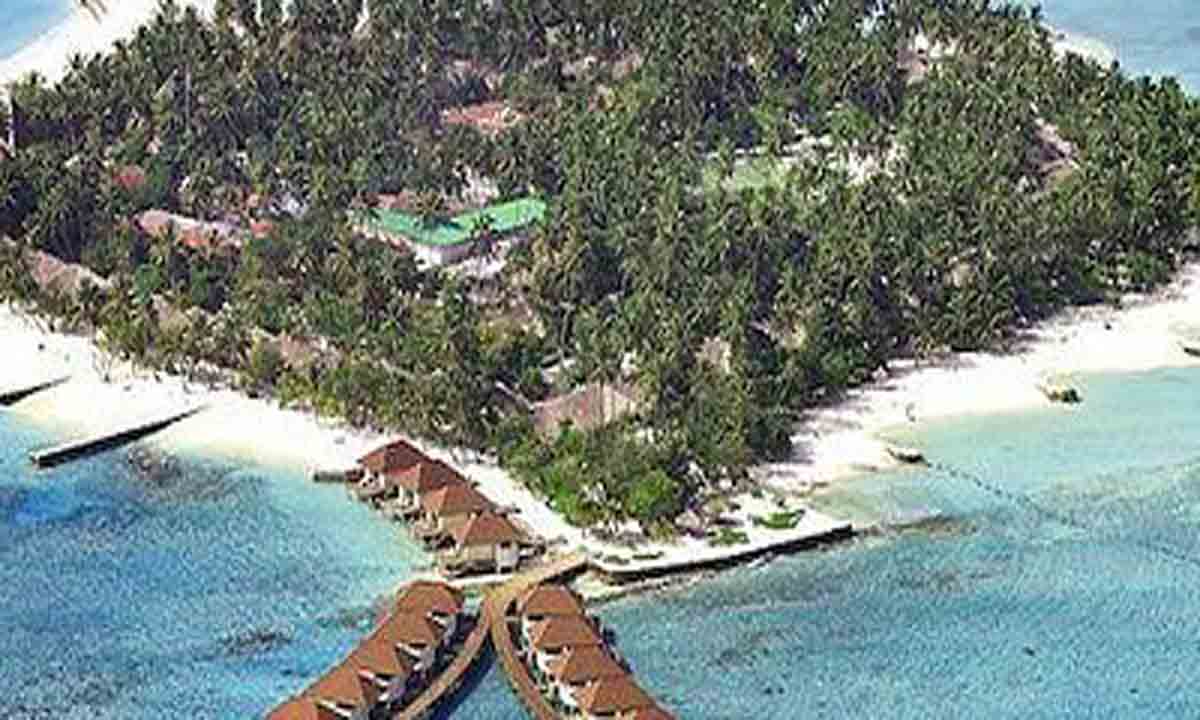 Top 10 Best Islands To Visit In Maldives for couples | Travel India Plus