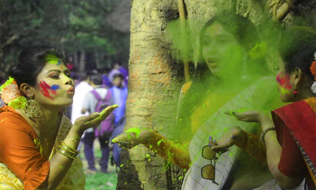 Holi Festival india Wins Hearts With Joy Of Colors | Travel India Plus