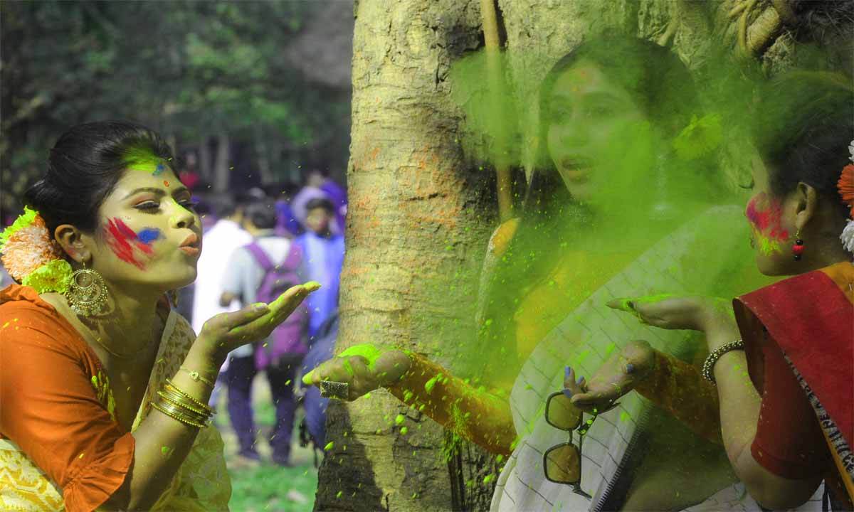 Holi Festival india Wins Hearts With Joy Of Colors | Travel India Plus